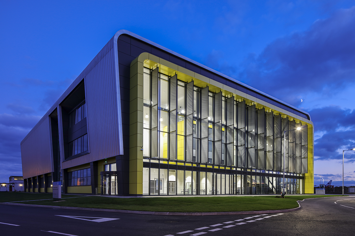 Cranfield Aerospace building - RG Carter Construction